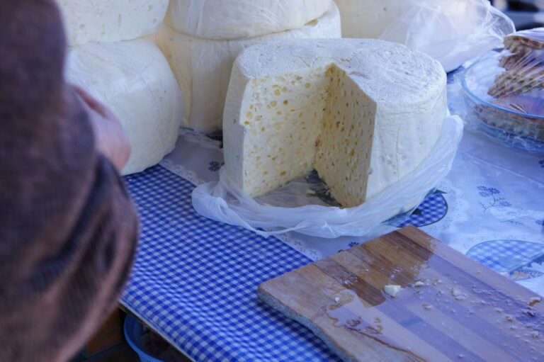 A Guide to Georgian Dairy Products